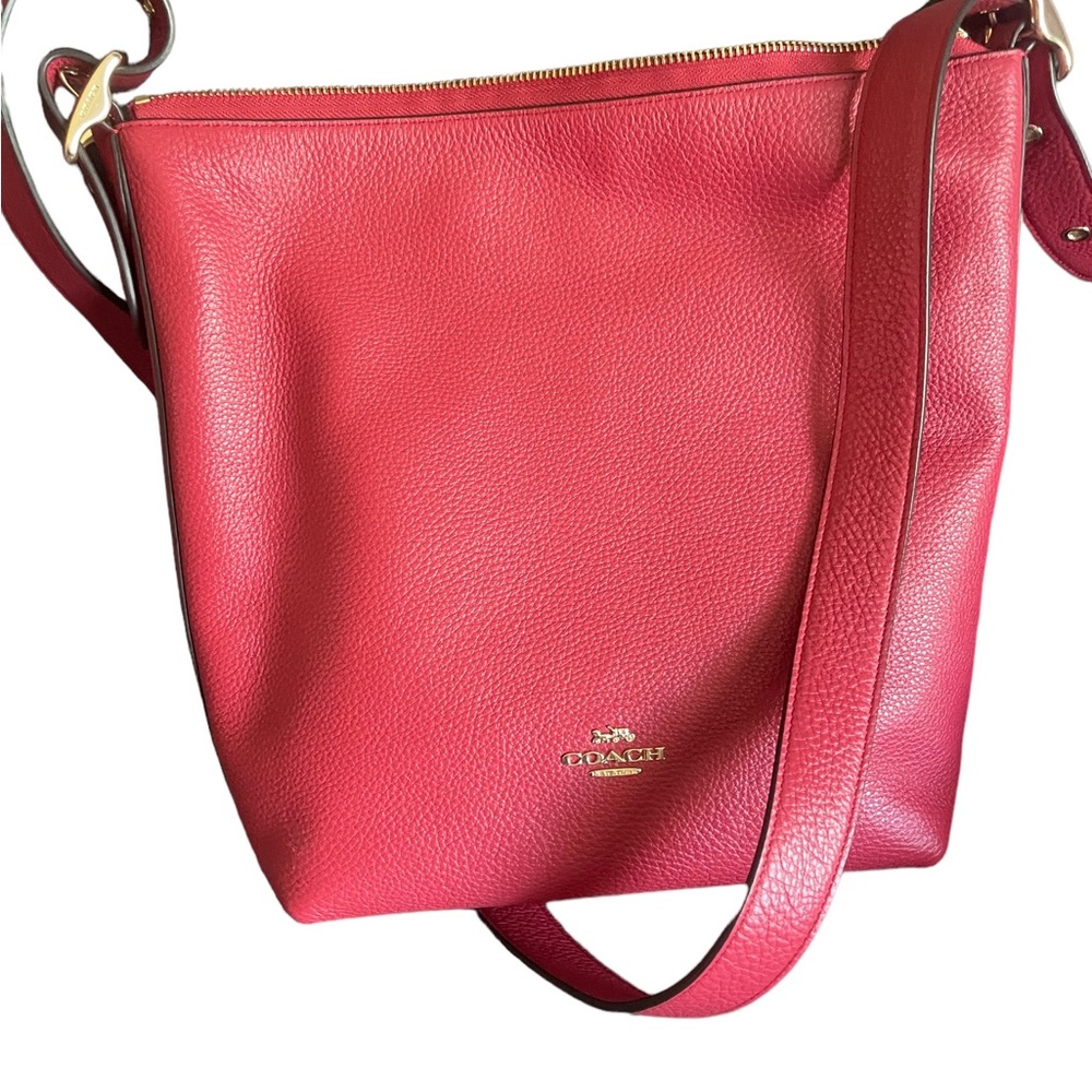 Nwot Coach Red Apple Pebbled Leather Crossbody Should… - Gem